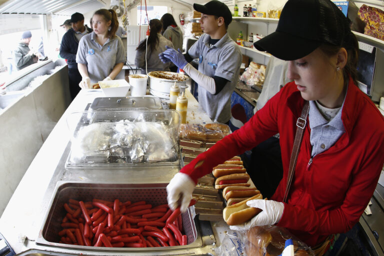 The Best Foods for NASCAR Track Weekend – The Daily Downforce
