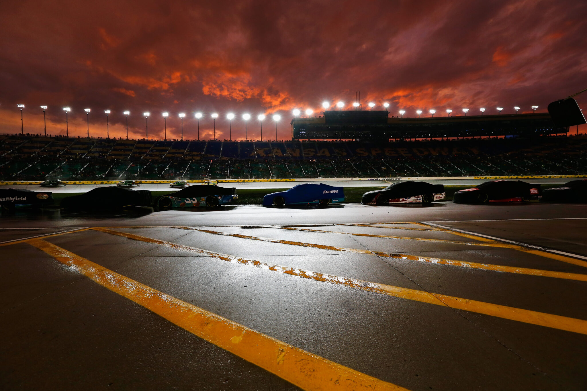 The Best Foods for NASCAR Track Weekend - The Daily Downforce