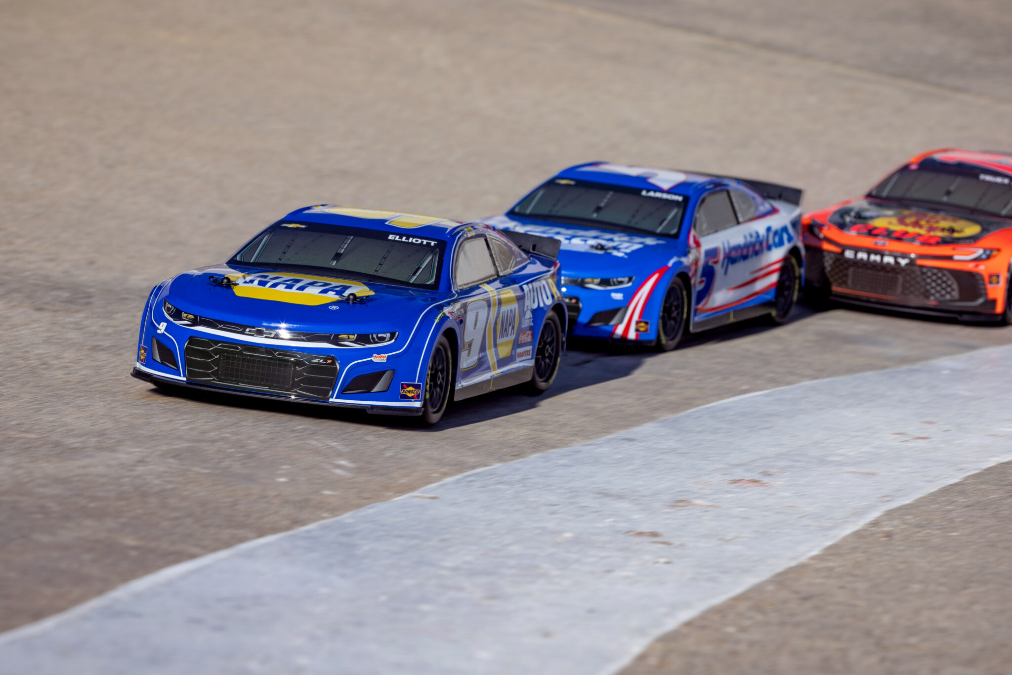 Toy RC vs. Hobby-Grade: Why the Losi NASCAR RC Car is Built for Fans ...