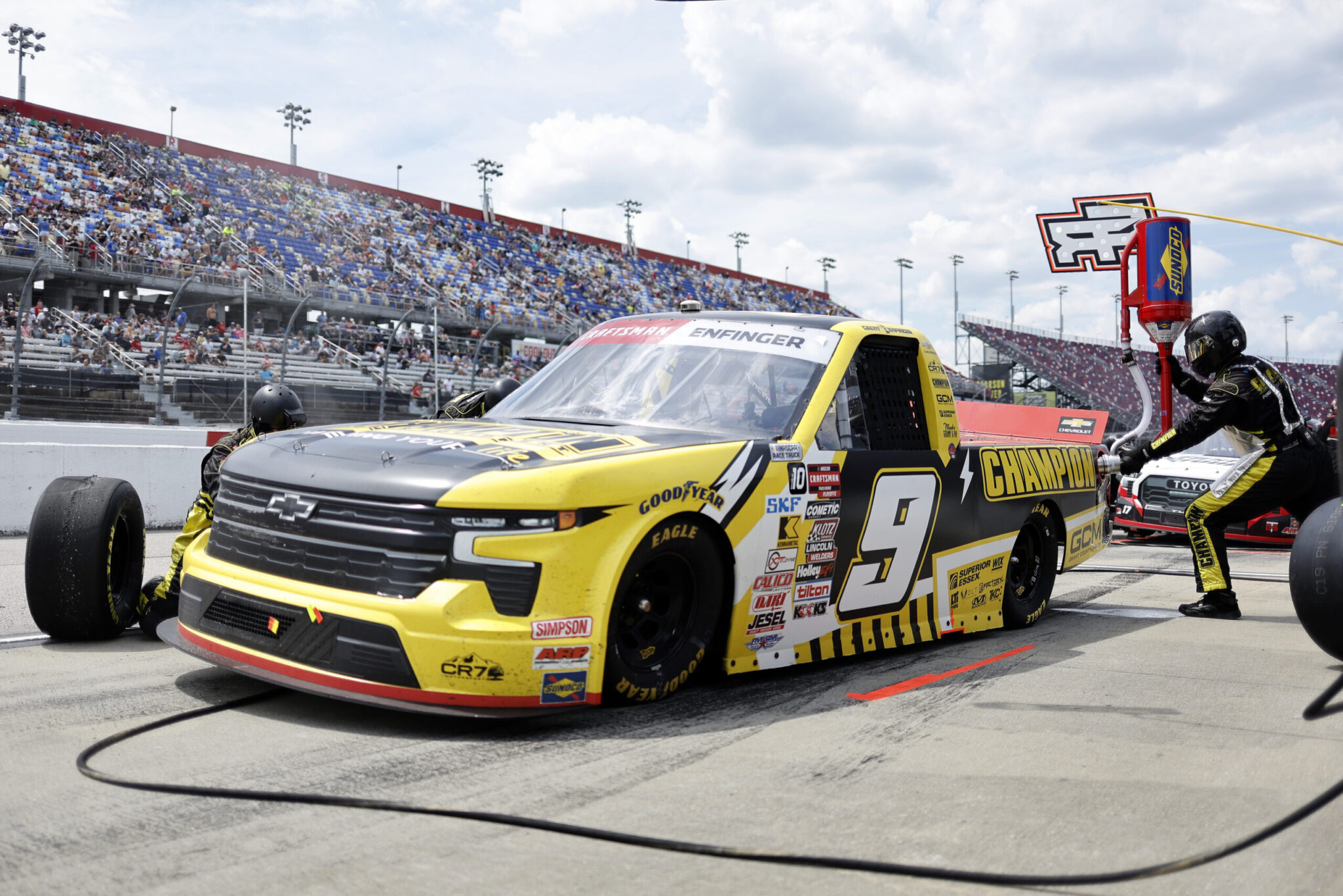 NASCAR Playoff Team Swaps Crew Chiefs Before Cutoff Race - The Daily ...